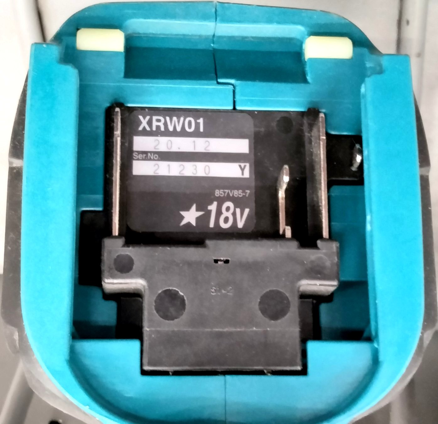 Makita 18V LXT Power Tools Battery Interface
